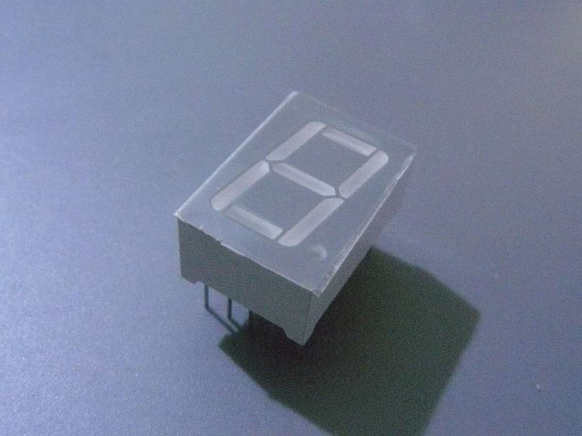 Single Digit 7 Segment Display with Decimal - Buy 7 Segment - Gogo ...