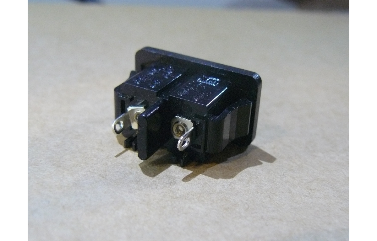 IEC C8 Figure-8 Socket - Buy Sockets - Gogo:Tronics Hobby Electronics ...